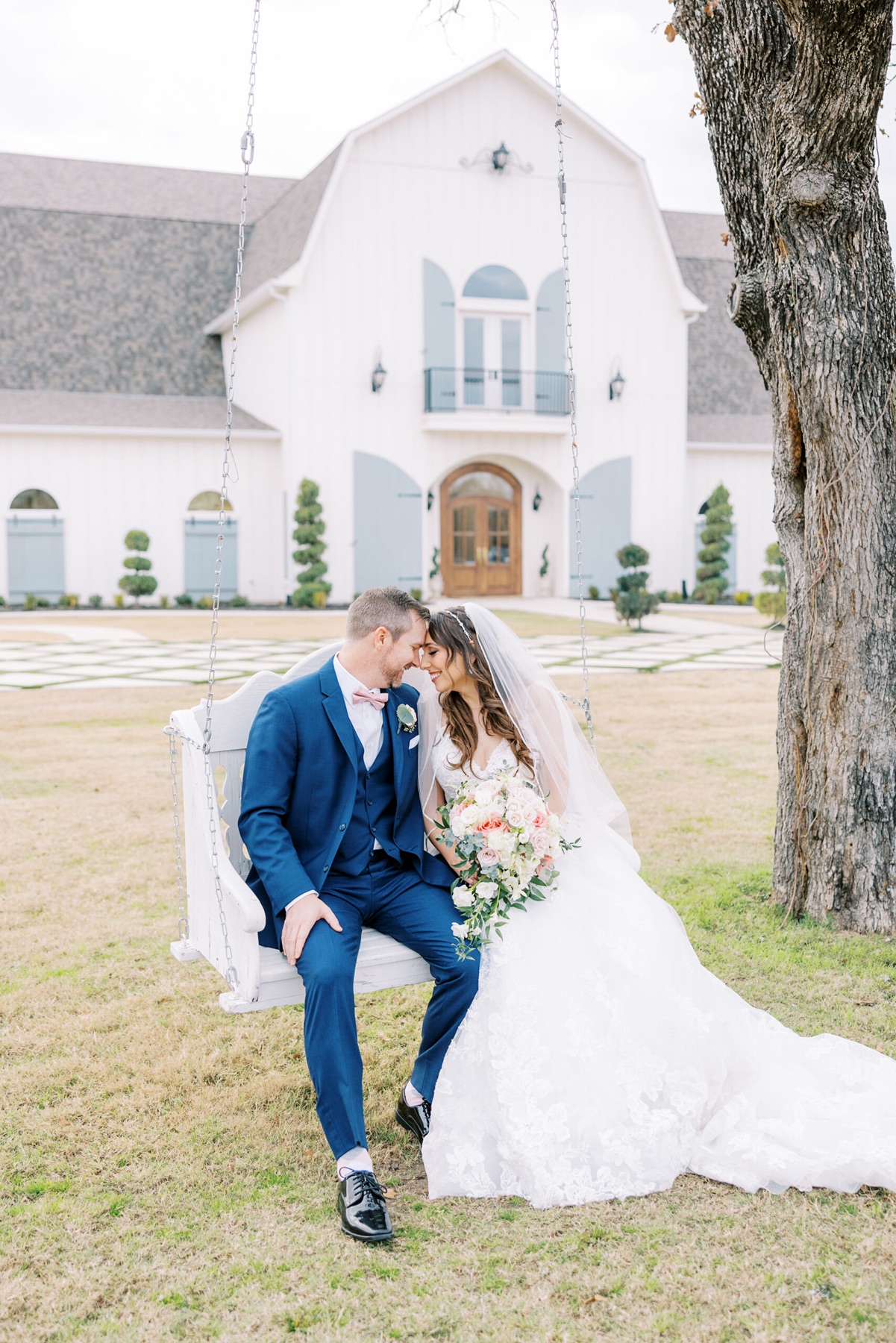 The French Farmhouse Wedding Venue | Texas Venue Spotlight | Simply ...